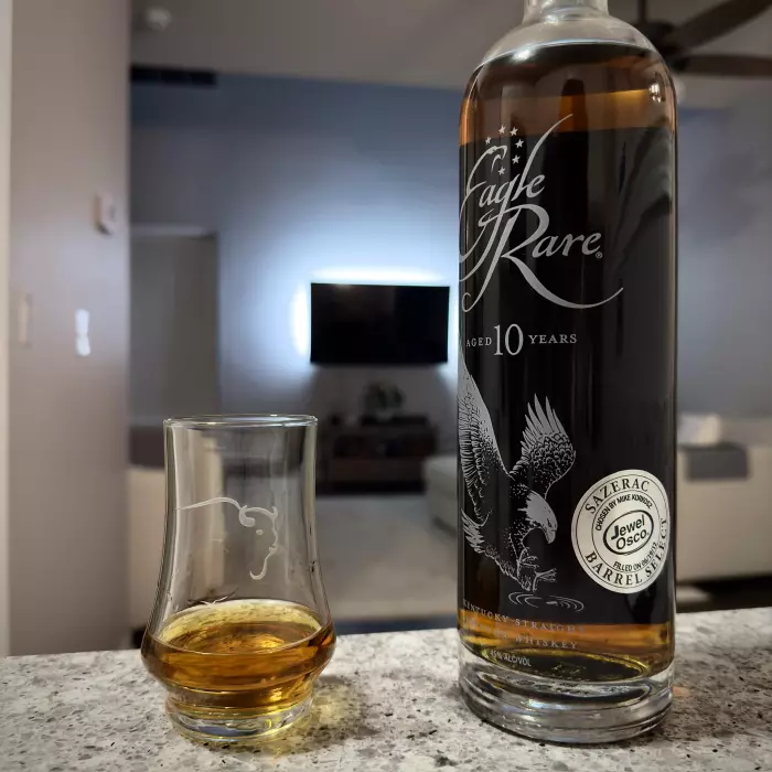 Post & Buy Bourbon Online - Social liquor ecommerce | Sipn Bourbon